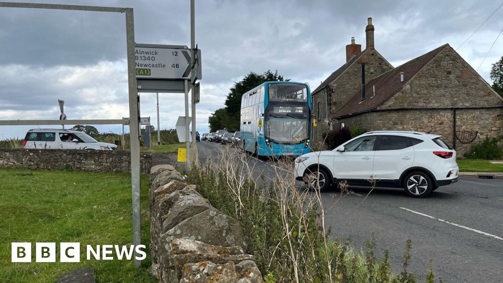 Swinhoe 'deadly' junction needs roundabout, campaigners say