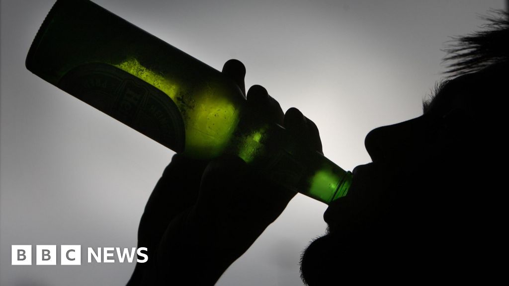 Street drinking ban comes into force in Preston city centre - BBC News