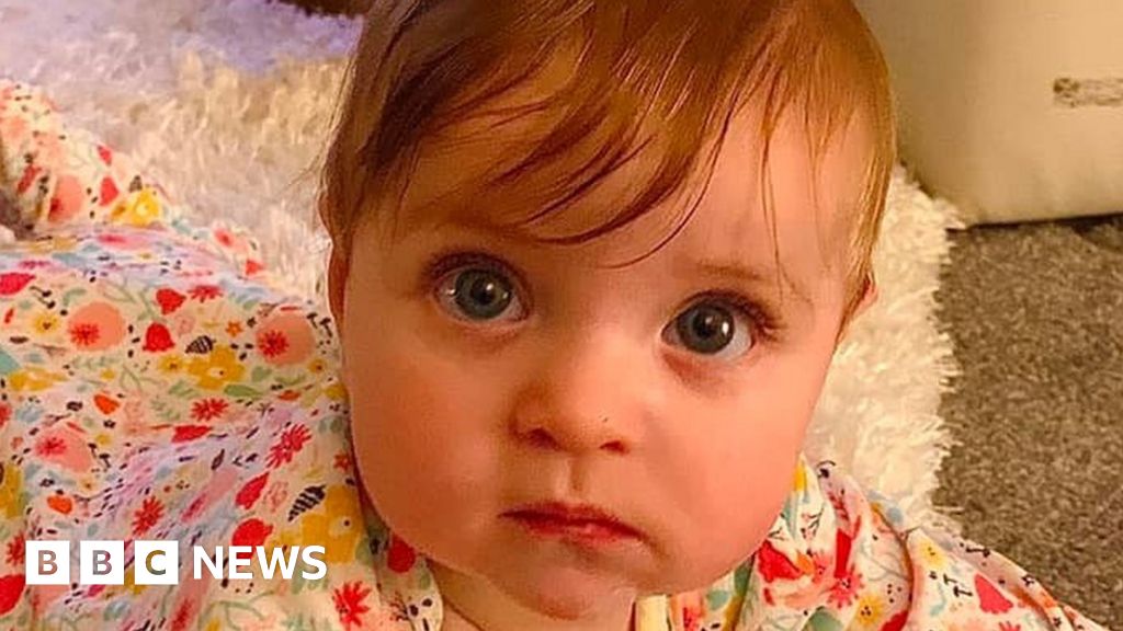 Star Hobson murder: Inquest adjourned until July - BBC News