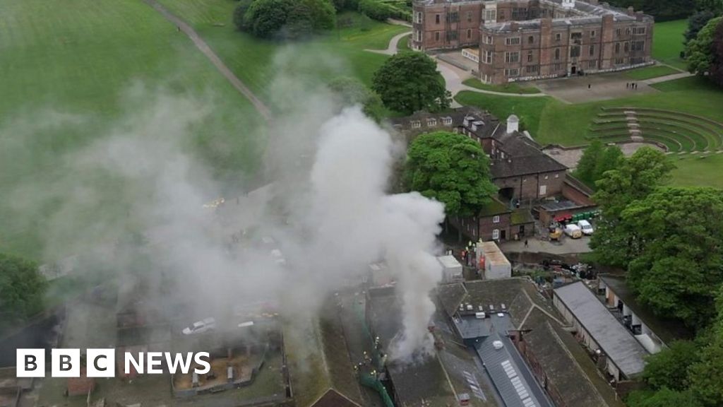 Temple Newsam fire: Crews tackle barn blaze at Leeds estate - BBC News