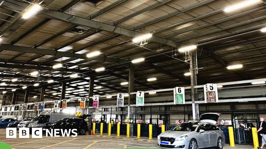 Peterborough's recycling centre re-opens after staffing issues - BBC News