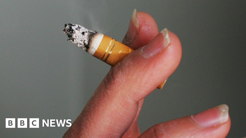Australia's Tasmania may raise smoking age to 25 - BBC News