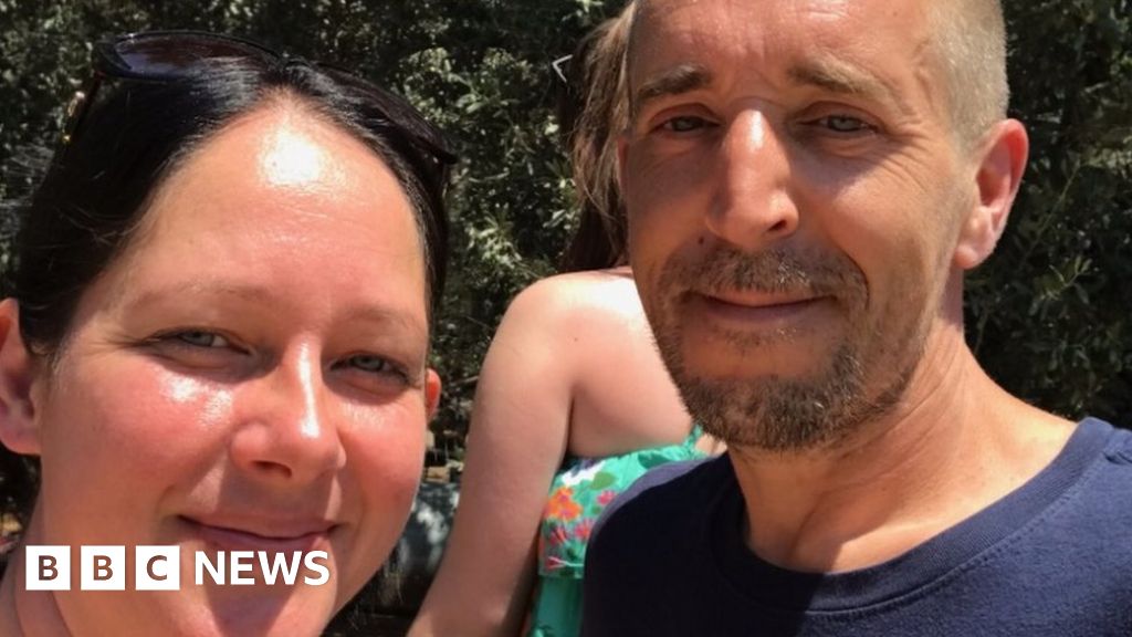 James Markham killing: Chingford father was partner's 'world' - BBC News