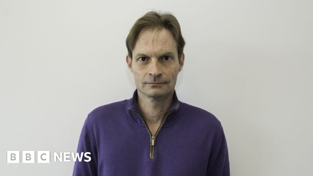 Serbian political activist elected as St Andrews rector - BBC News