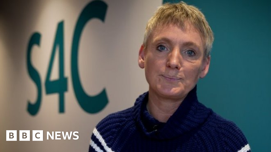 S4C must "restore trust" after bullying claims, ex member says - BBC News