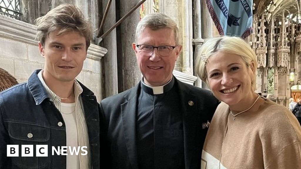 Pixie Lott makes surprise Ely Cathedral visit for wedding anniversary ...