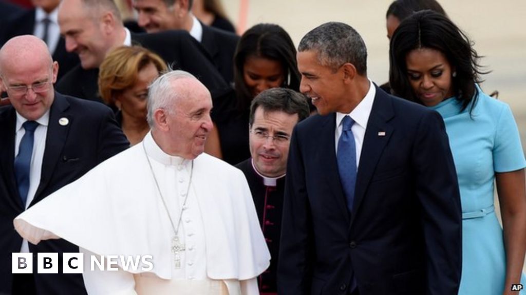 Pope Francis greeted by President Obama as US tour begins - BBC News
