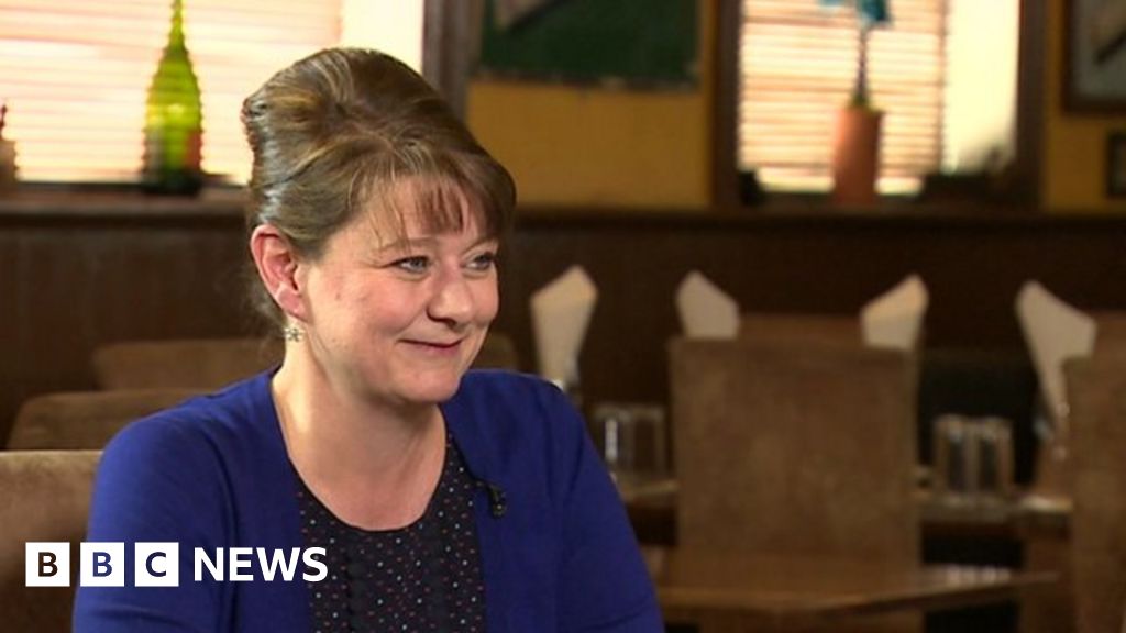 Election 2016: Plaid Cymru leader Leanne Wood in 60 seconds - BBC News
