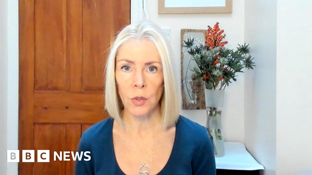 Prof Linda Bauld: Covid boosters could be given sooner - BBC News