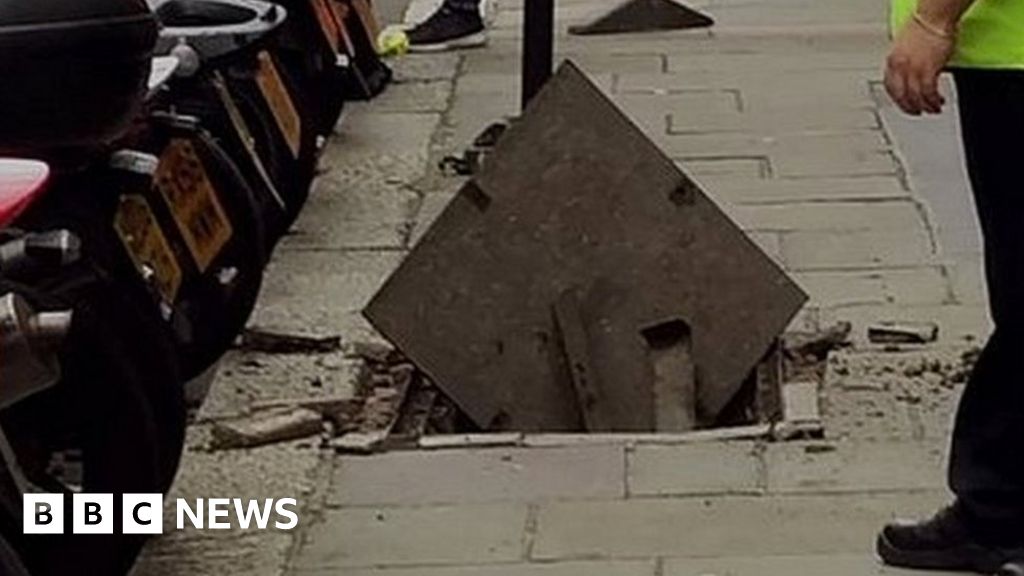 Pavement 'explodes' in Blackfriars injuring woman - BBC News