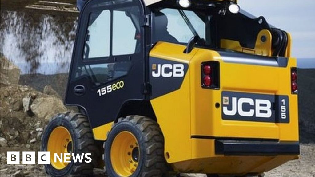 Wrexham JCB staff work less to save colleagues from redundancy - BBC News