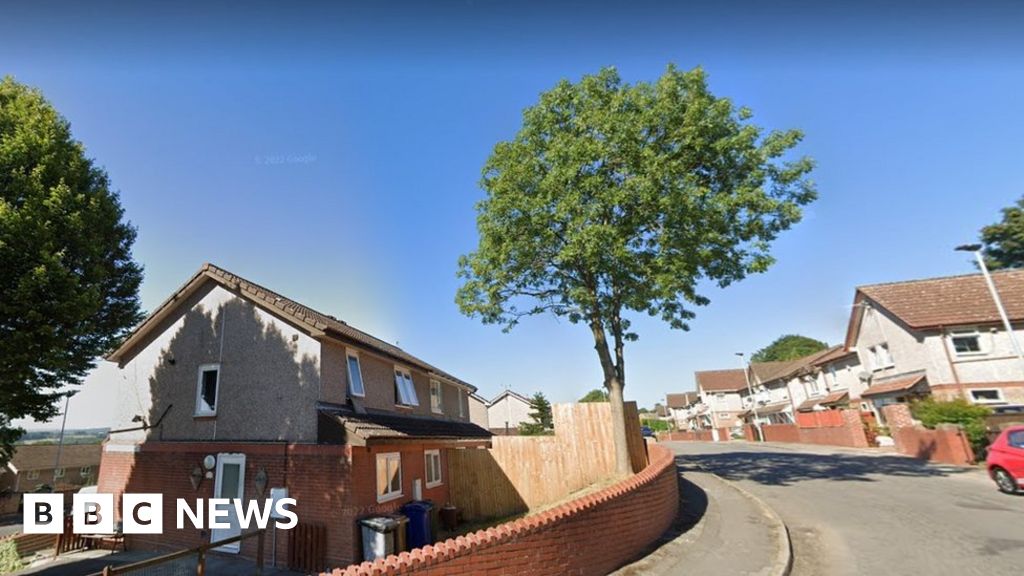 Barnsley death: Woman released as man's death not suspicious - BBC News