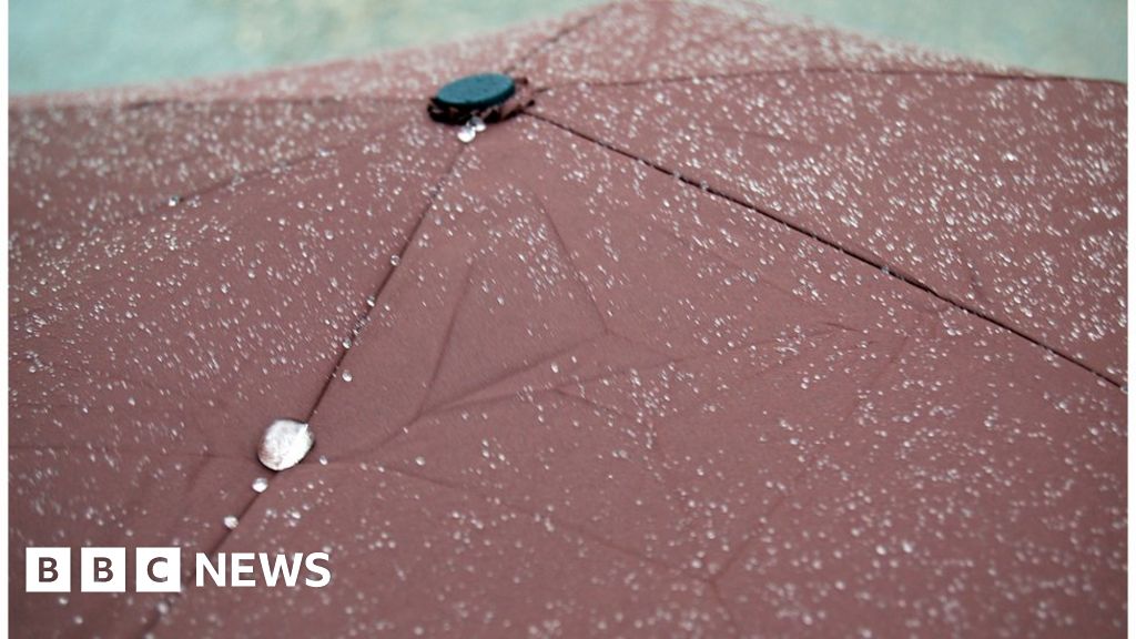 Guernsey reservoirs full after wet start to year - BBC News