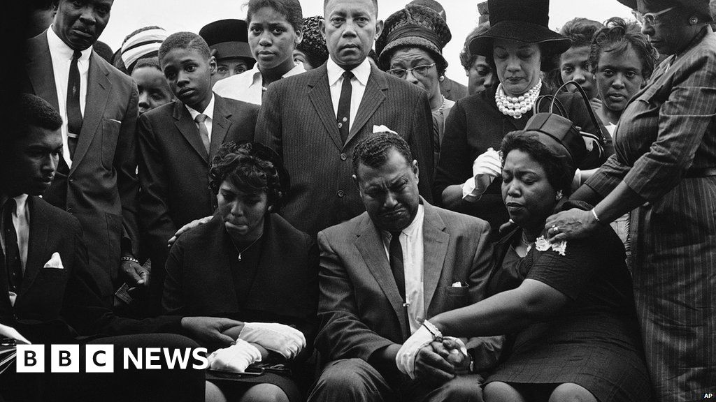 Charleston shooting: Attack at church opens old wounds - BBC News