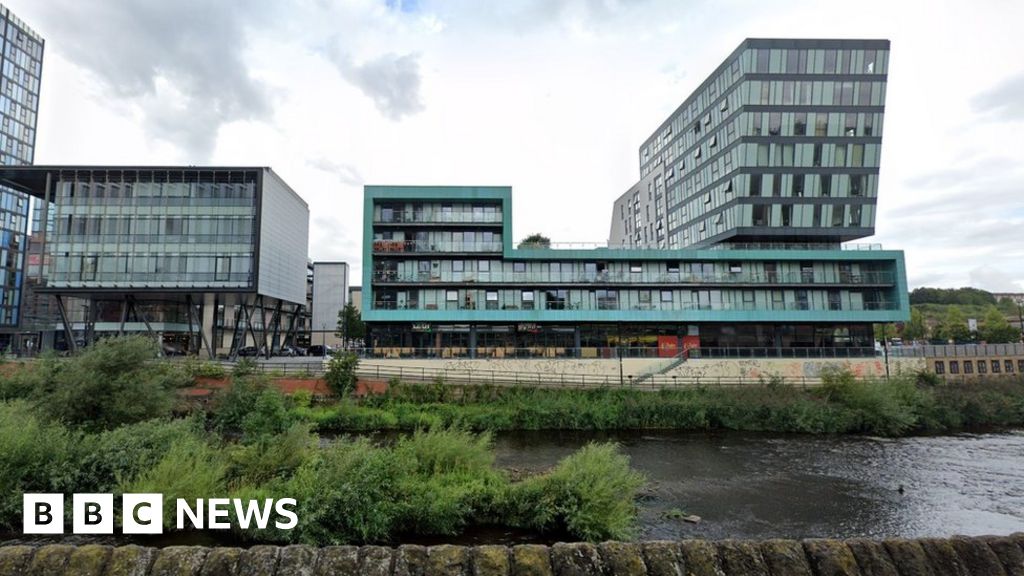 Wicker Riverside: Sheffield apartment block part shut over fire safety ...
