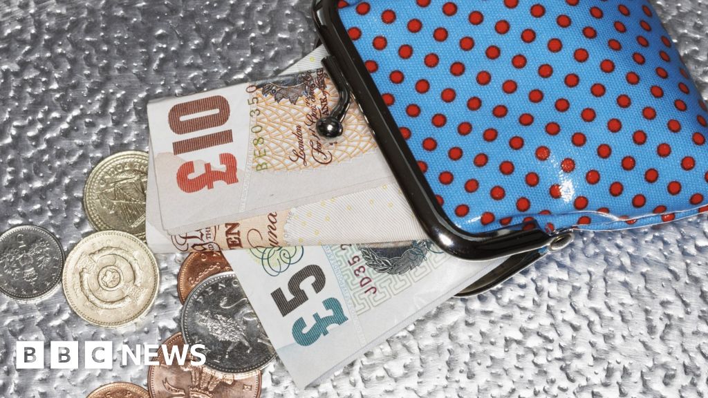 Online attackers steal £20m from UK bank accounts - BBC News