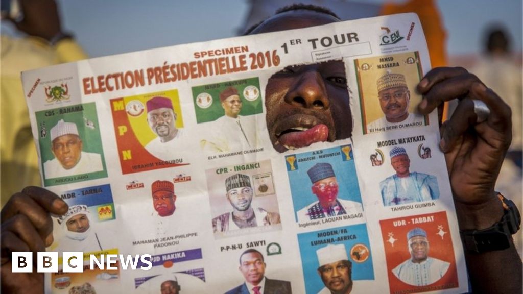 Niger election: Voters choose president in tense polls - BBC News