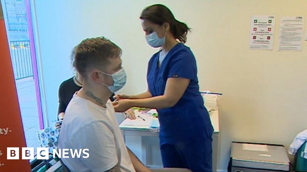 Covid-19: Middlesbrough doctors vaccinating the homeless