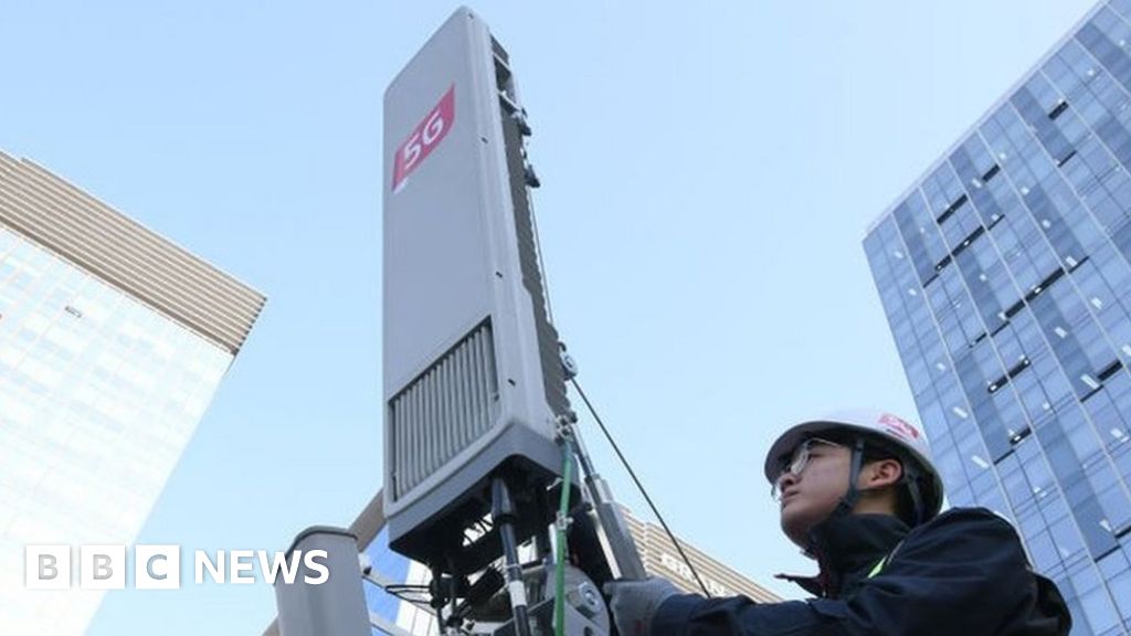 5G: Rural areas could see bigger and taller masts - BBC News