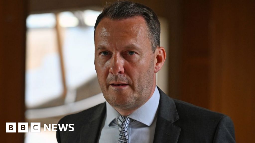 Tory leadership hopeful calls for answers over contest claims