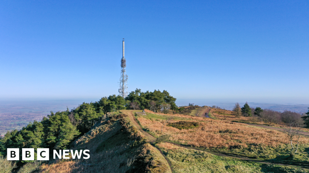 Wrekin mast upgrade plan to boost phone signals - BBC News