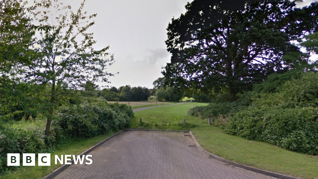 Man 'threatened to kill' Milton Keynes dog walker
