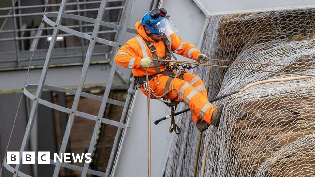 Rope work at Dounreay radioactive waste vaults