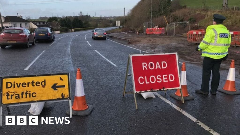Omagh: Two men dead after crash in County Tyrone - BBC News