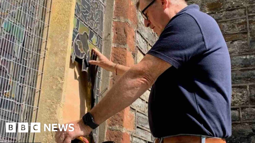 Devon churches targeted in series of raids - BBC News