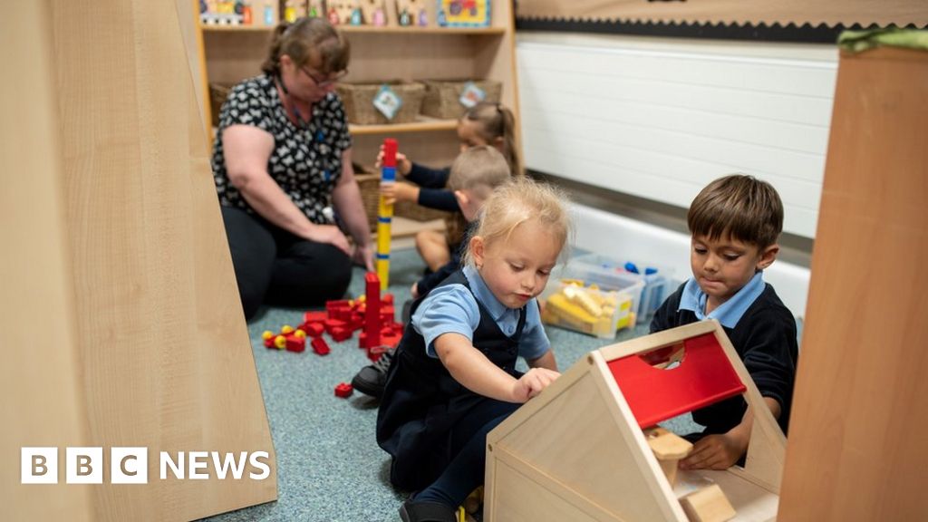 SNP members back increasing school age to six