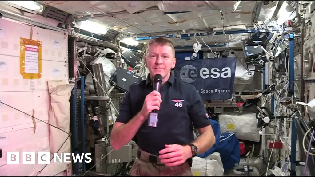 Tim Peake: Life in space is 'absolutely spectacular' - BBC News