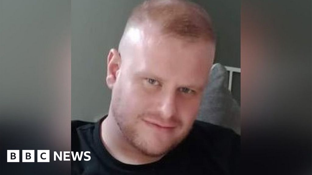 Man dead and another critical after Peterlee police pursuit - BBC News