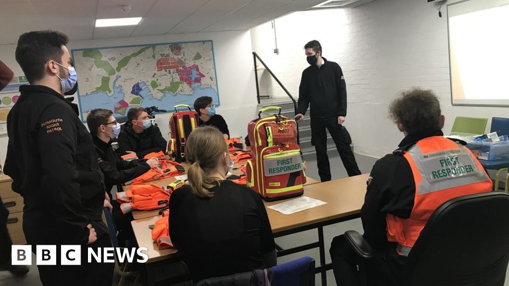 Plymouth student first aid team helping with 999 burden - BBC News
