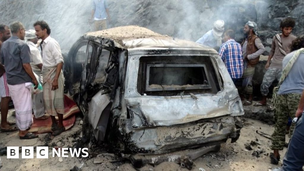 Yemen conflict: Governor of Aden killed in Islamic State attack - BBC News
