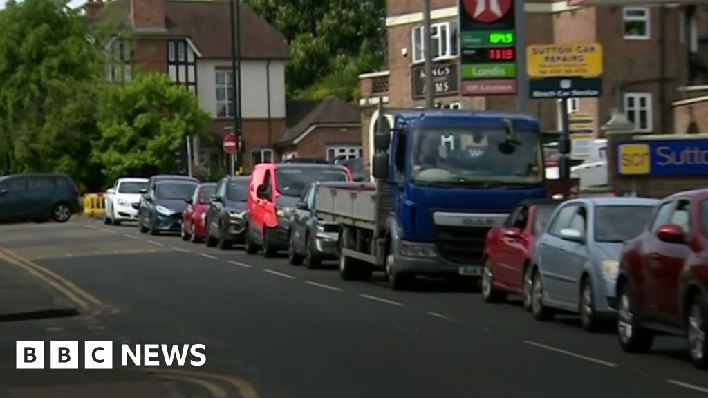 Tip reopening in Sutton Coldfield leads to long queues