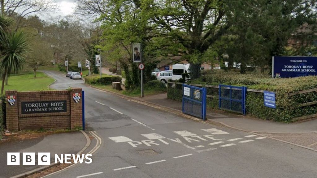 Torquay Grammar teacher drank vodka and fell asleep in class - BBC News