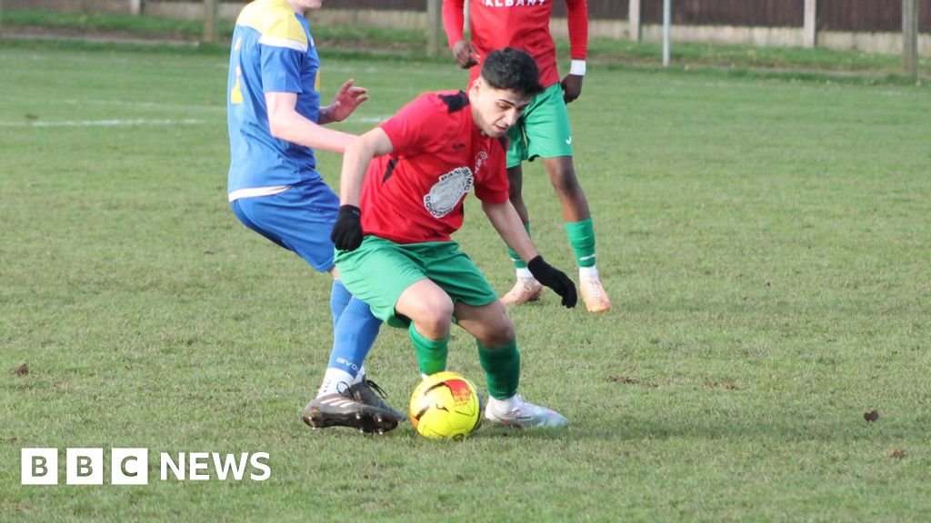 Coventry United raise hundreds for Syrian footballer with broken leg