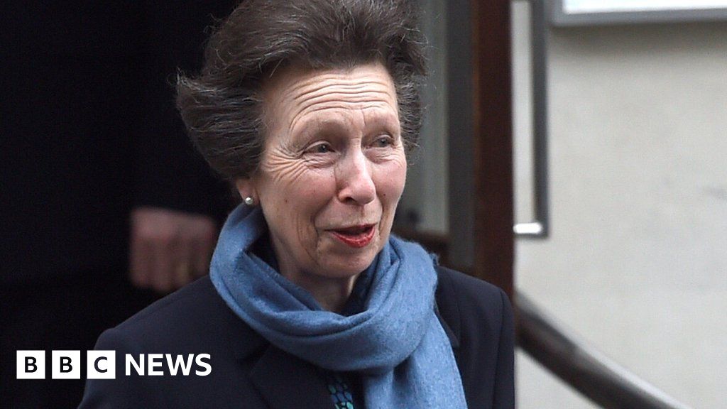 Duke of Edinburgh gets first royal visitor in hospital