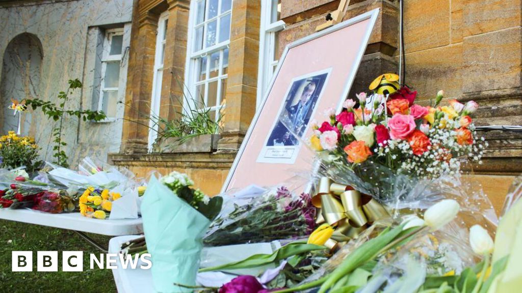 Brain Tumour Charity: Dorset pupil remembered after raising 20k