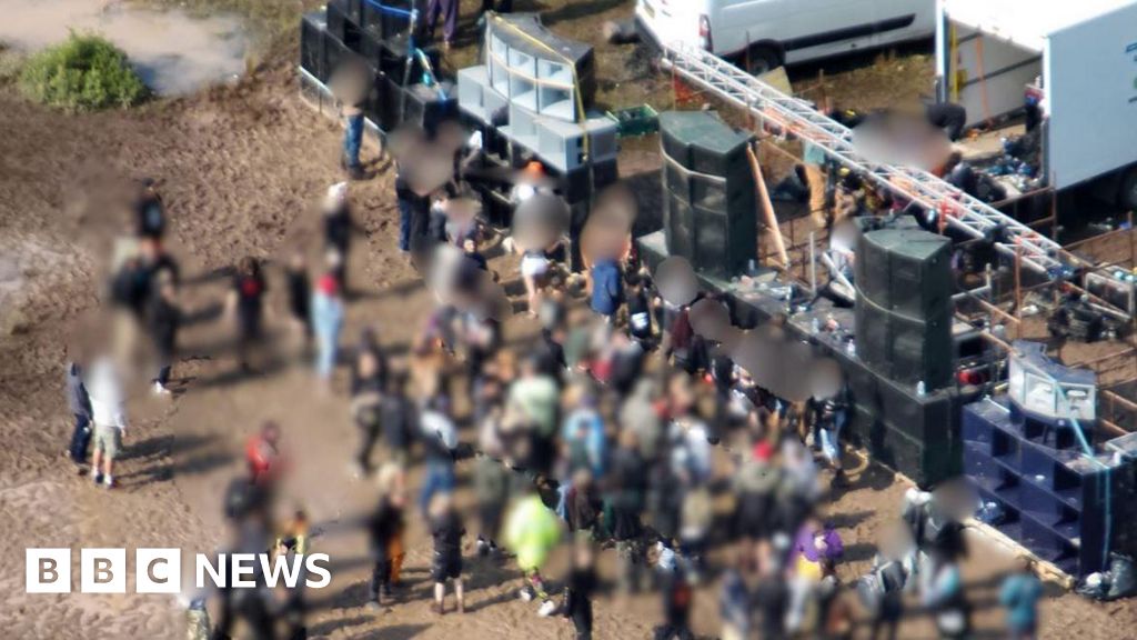 Illegal quarry rave in Frome took police 12 hours to shut down - BBC News