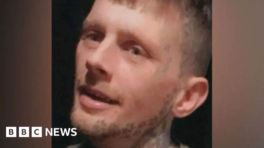 Music event in memory of murdered Shropsire man - BBC News