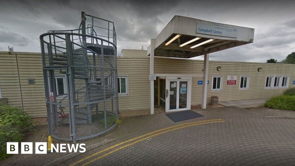 'Oxygen ran out' trying to save Milton Keynes patient's life - BBC News