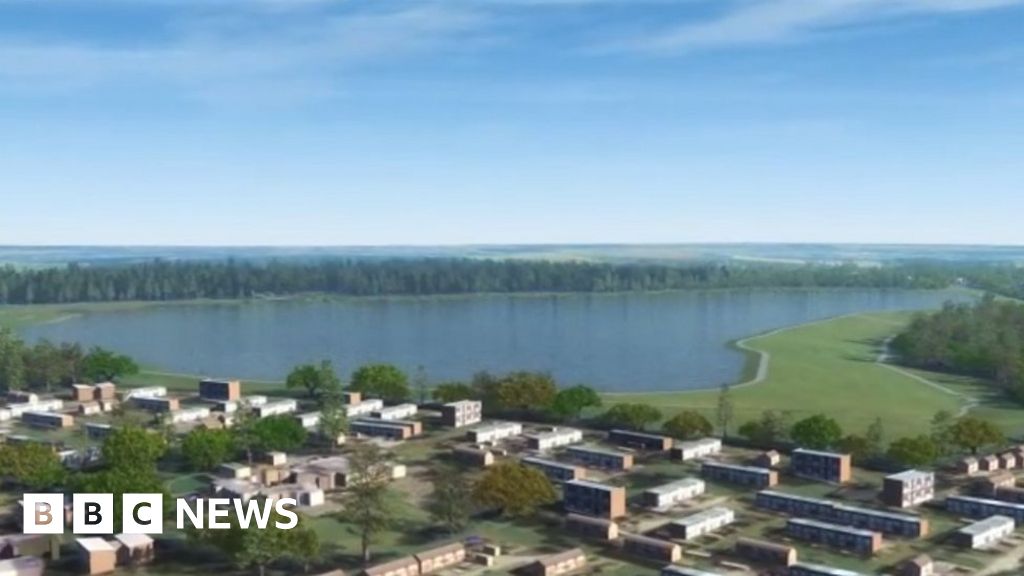 New Havant reservoir plans go on show - BBC News