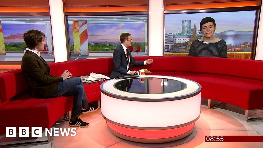 SMS at 25: How has texting changed how we communicate? - BBC News