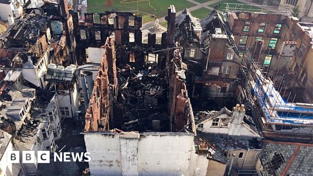 Devon fire service 'cover-up on' Royal Clarence Hotel blaze - BBC News