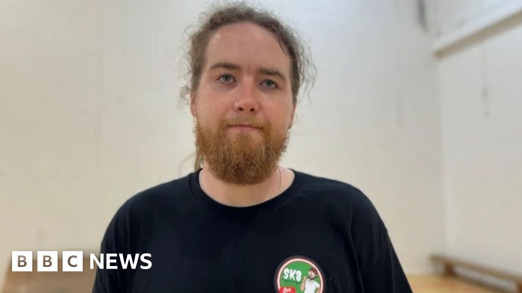 'Good skateboarding is effortless' - BBC News