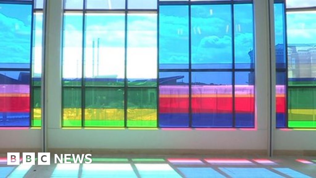 First pictures inside the new £242m Broadmoor Hospital - BBC News