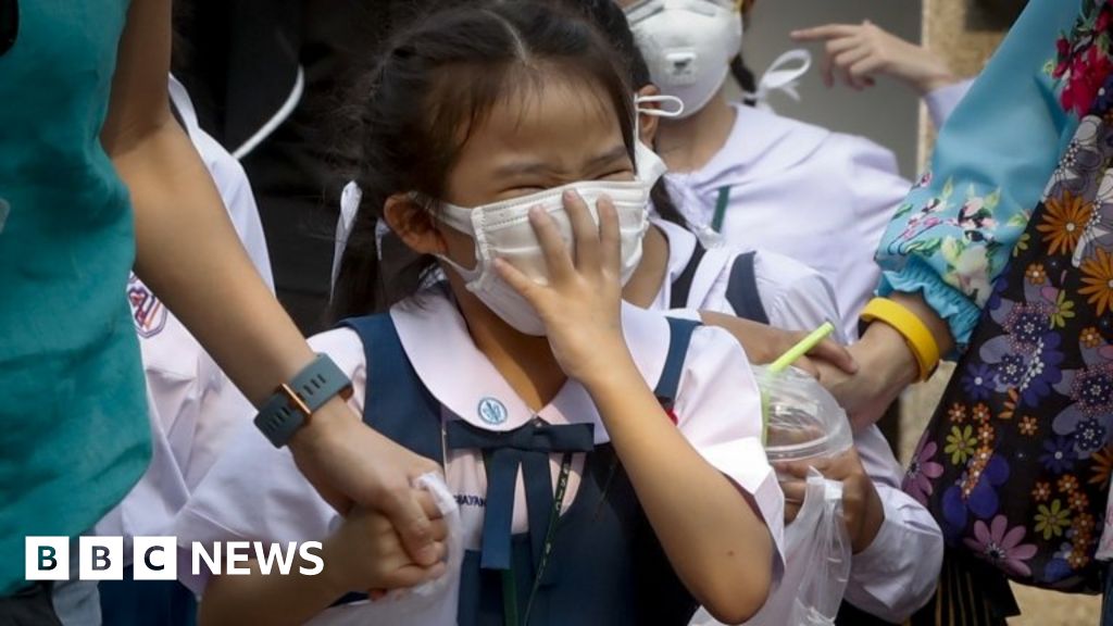 Bangkok schools closed over 'unhealthy' pollution levels - BBC News