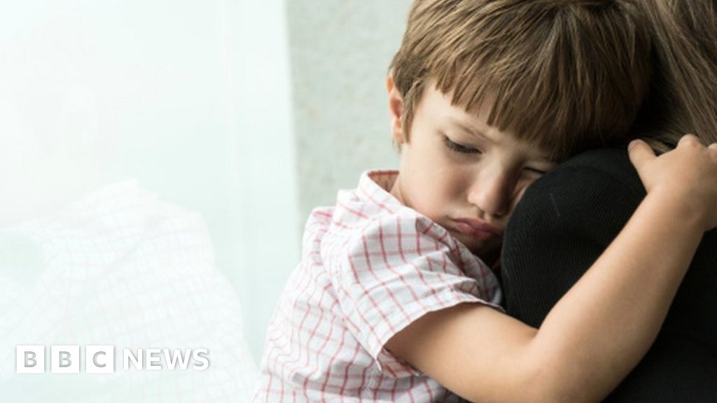 Pupils as young as four having panic attacks, say teachers - BBC News