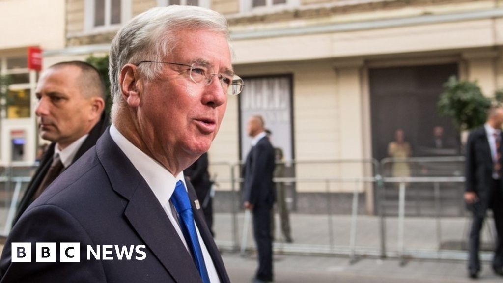 Michael Fallon: UK will oppose plans for EU army - BBC News